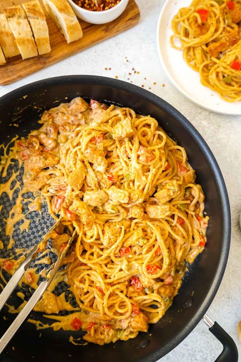 Creamy Spaghetti with Bacon {Five Ingredients!} | Get On My Plate